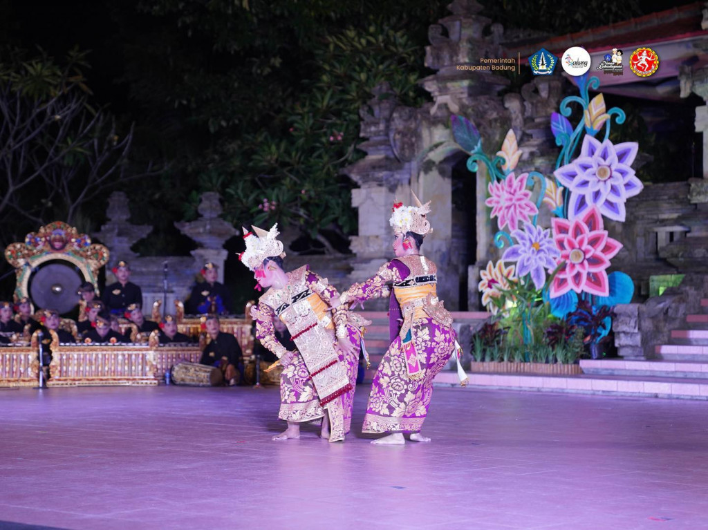 PALEGONGAN KLASIK | Disbud Badung